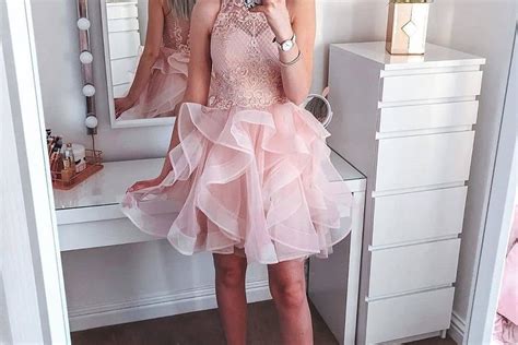 Robe pour bal de promo idées pour chaque silhouette