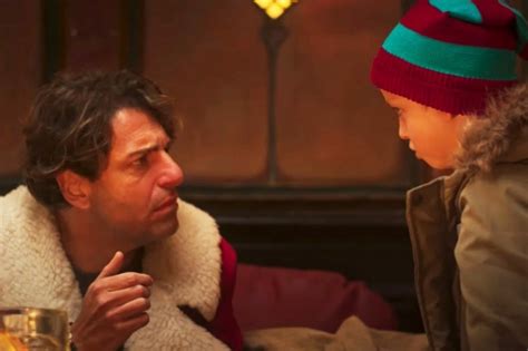 In Fuga Con Babbo Natale Con Giampaolo Morelli E Ilaria Spada AV