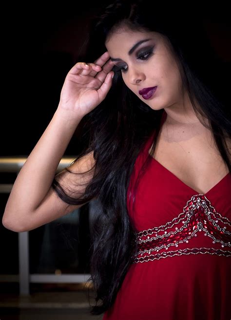Munik Nunes Campe Do Bbb Posa Para Os F S Inspirada Em Hit