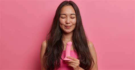 What Is A Dildo How To Use It