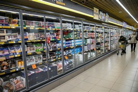 Lidl Żabka Biedronka Dino Jakie sklepy będą czynne w Wielkanoc