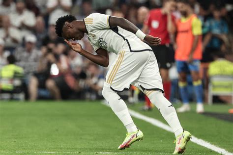 Vini Jr volta ao Real Madrid na Liga dos Campeões contra o Napoli