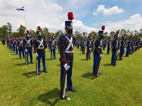 Imágenes del Día del Soldado Hondureño conmemoración al nacimiento de