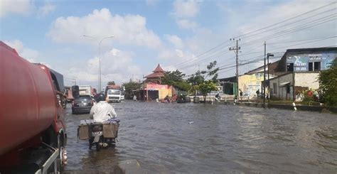 Banjir Sambut Tahun Baru 2023 Indonesia Waspada Banjir Rob