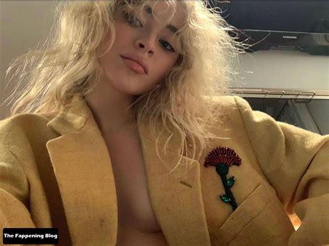 Sabrina Carpenter Hot 15 Photos Thefappening