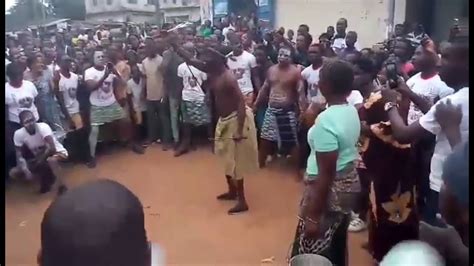 Dance guerrière en pays atchan blessoué agban taprognan mi locodjro