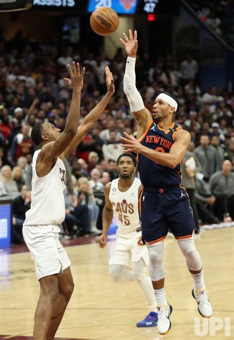Photo New York Knicks Vs Cleveland Cavaliers In Cleveland