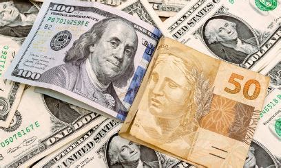 O dólar atingiu seu maior valor desde março moeda americana fechou a R