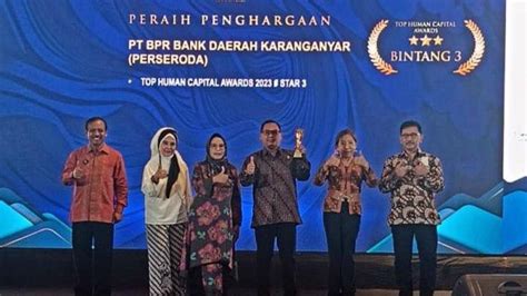 Bank Daerah Karanganyar Raih Penghargaan Top Human Capital Awards 2023