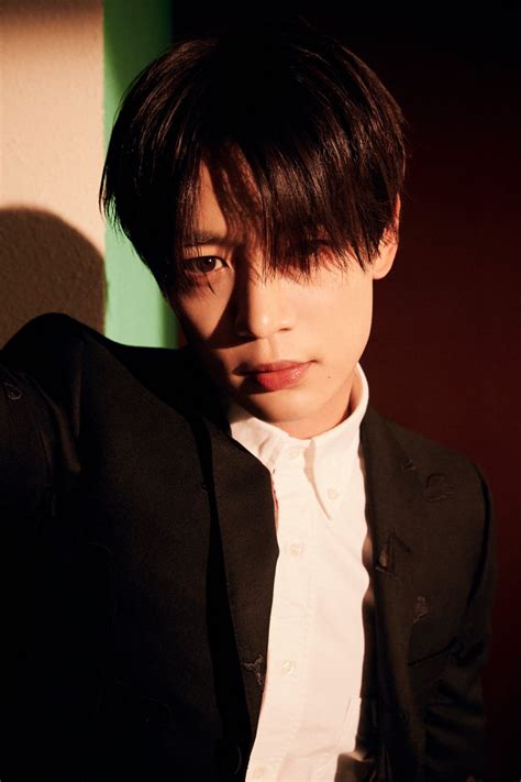 SHINee on Twitter HARD Teaser Image 3 MINHO SHINee 샤이니 The 8th