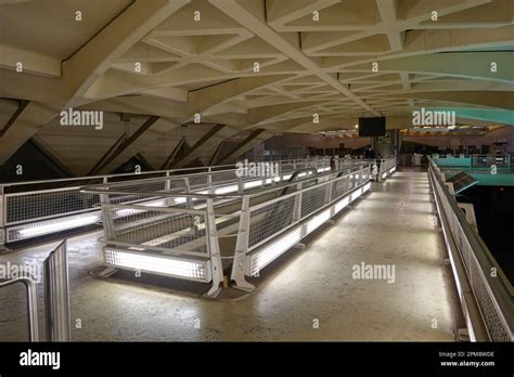 Spanien Valencia U Bahn Station Alameda Von Santiago Calatrava