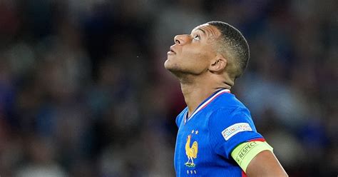 La liste des Bleus est tombée Mbappé écarté par Deschamps