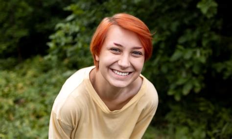 99 000 Mature Redhead Pictures
