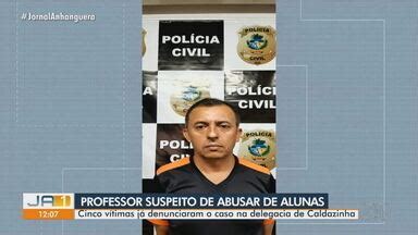 Ja Edi O Professor Preso Suspeito De Estuprar Alunas Entre E