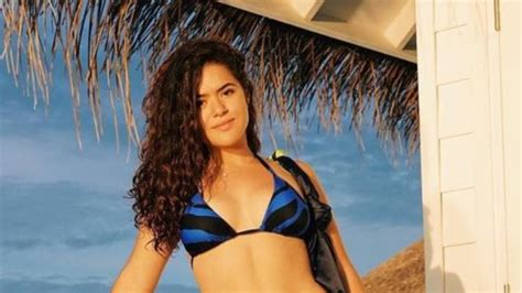 Maisa Silva ostenta corpaço em look transparente nas Maldivas Deusa