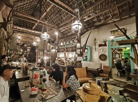 12 Angkringan Di Solo Paling Populer Dengan Menu Yang Enak