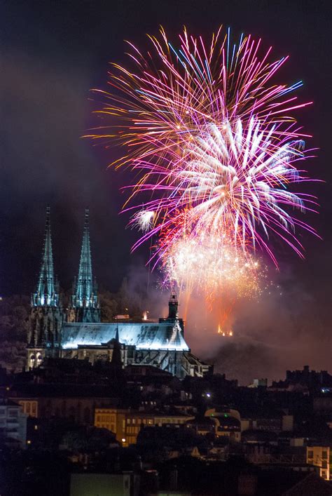 Feu d artifice du 14 Juillet à Clermont Ferrand Flickr