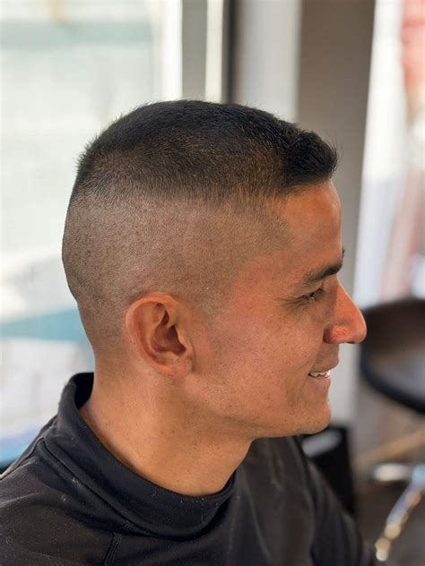 High fade Tupelu Peluquería Ainsa Sobrarbe