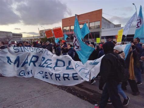 Cazador De Noticias Gremiales Municipales Realizaron Una Ruidosa