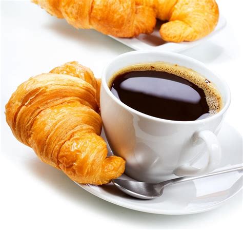 Croissant con café de 116 Kcal Receta fácil en la app Avena