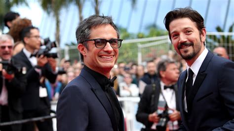Gael García y Diego Luna tendrán una nueva serie en Amazon Vogue
