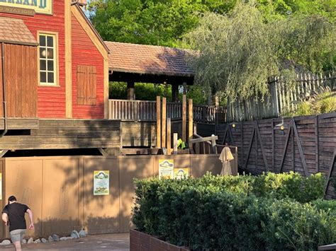 Photos Video Tiana S Bayou Adventure Ride Vehicles Testing With Water
