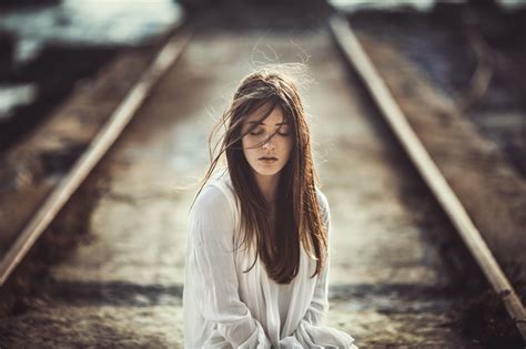 Face Sunlight White Women Outdoors Women Model Portrait Depth Of