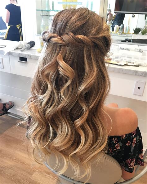 Half Up Half Down With Waves Medium Length Hair Styles Prom Hair