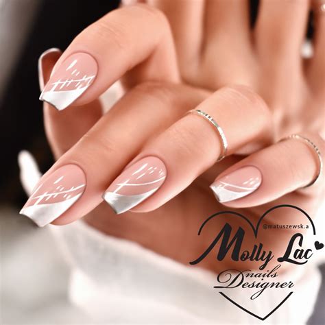 Diseños de uñas efecto glass o espejo Mollylac