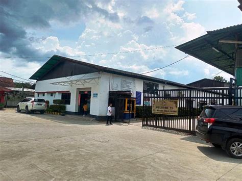 Warga Bojong Keluhkan Limbah Dan Bising Pabrik Sepatu Di Cikupa