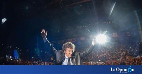 Javier Milei presentó su libro con un show musical en el Luna Park La