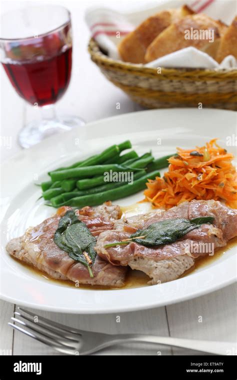 Kalbsschnitzel Mit Schinken Und Salbei Saltimbocca Alla Romana