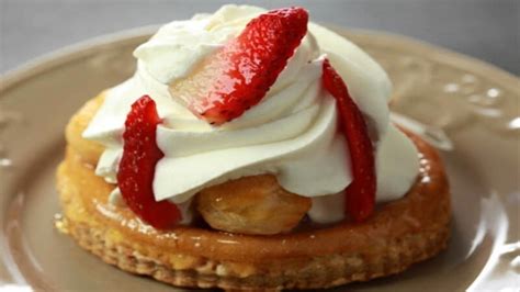 Saint honoré chantilly aux fraises Un vrai délice La Recette Parfaite