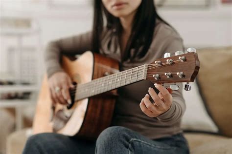 9 String Guitar Tuning The Ultimate Guide Stay Tuned