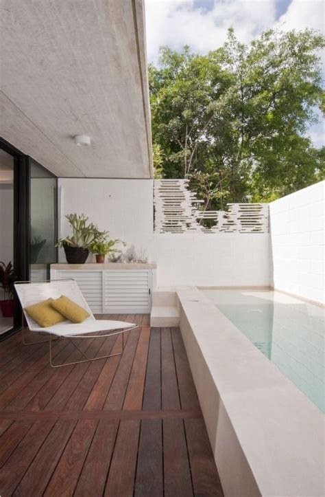 25 ideas para tener una piscina en patios y jardines pequeños Get the