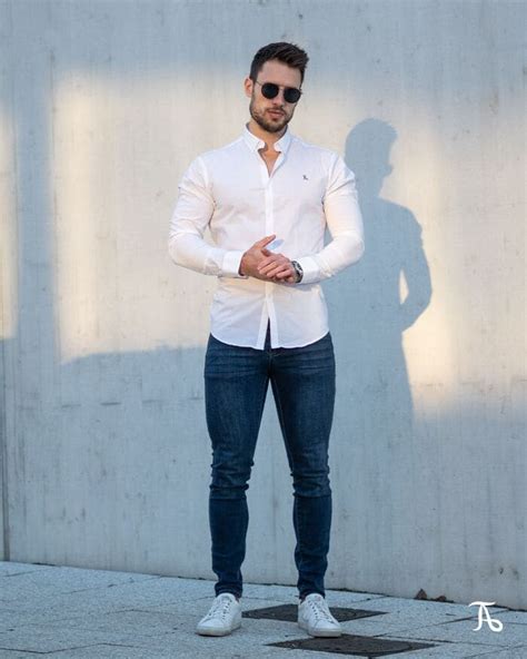 Top 9 cách phối đồ nam với quần jean áo sơ mi thu hút nhất
