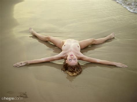 Sonya In Sunrise On The Beach By Hegre Art Erotic Beauties