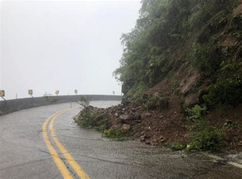 Chuvas Causam Deslizamento Na Serra Do Rio Do Rastro