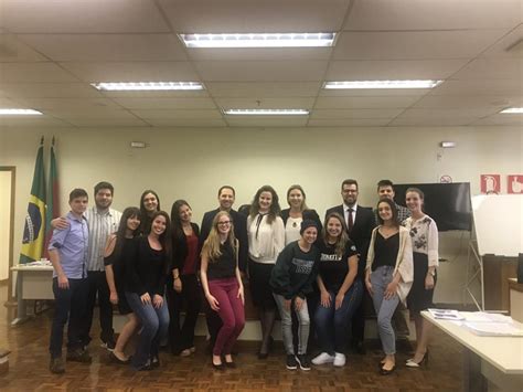 Acadêmicos de Direito da URI realizam Júri Simulado e participam de