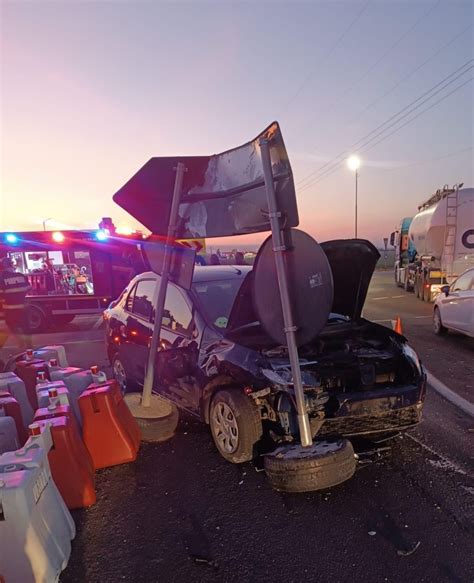 UPDATE Accident pe DN1 în sensul giratoriu de la MRS Trafic îngreunat