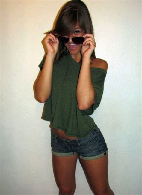 Girls In Shorts Pics