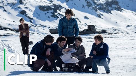 LA SOCIEDAD DE LA NIEVE CLIP OFICIAL HD YouTube