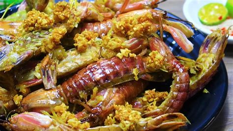 Cách làm tôm tít cháy tỏi thơm ngon chuẩn vị miền biển