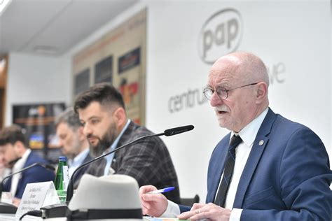 Istotne Zmiany W Profilu Obywateli Ukrainy Przebywaj Cych W Polsce
