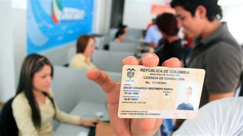 Costos de expedición y renovación de la licencia de conducción en 2023