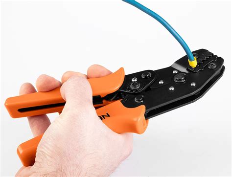 SZCZYPCE DO ZACISKANIA KOŃCÓWEK TULEJKOWYCH 0 25 6 mm2 NEO 01 544