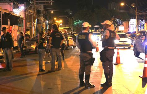 Onze motoristas são presos embriagados durante blitzes da Lei Seca no