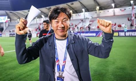 Shin Tae Yong Senyum Bahagia Timnas Vietnam Coret Kapten Do Hung Dung