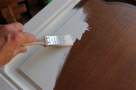 Comment Peindre Un Meuble Vernis En Tapes