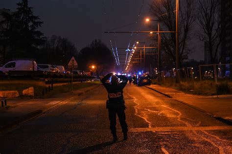 Violent incendie à Vaulx en Velin dix morts dont cinq enfants
